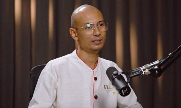 ประวัติ อาจารย์เบียร์ คนตื่นธรรม คือใคร - Heng vip